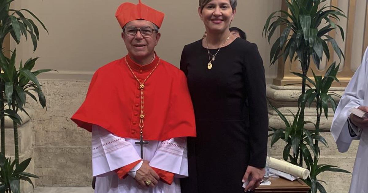 El nuevo cardenal colombiano "es un regalo de Dios": primera dama, Verónica Alcocer